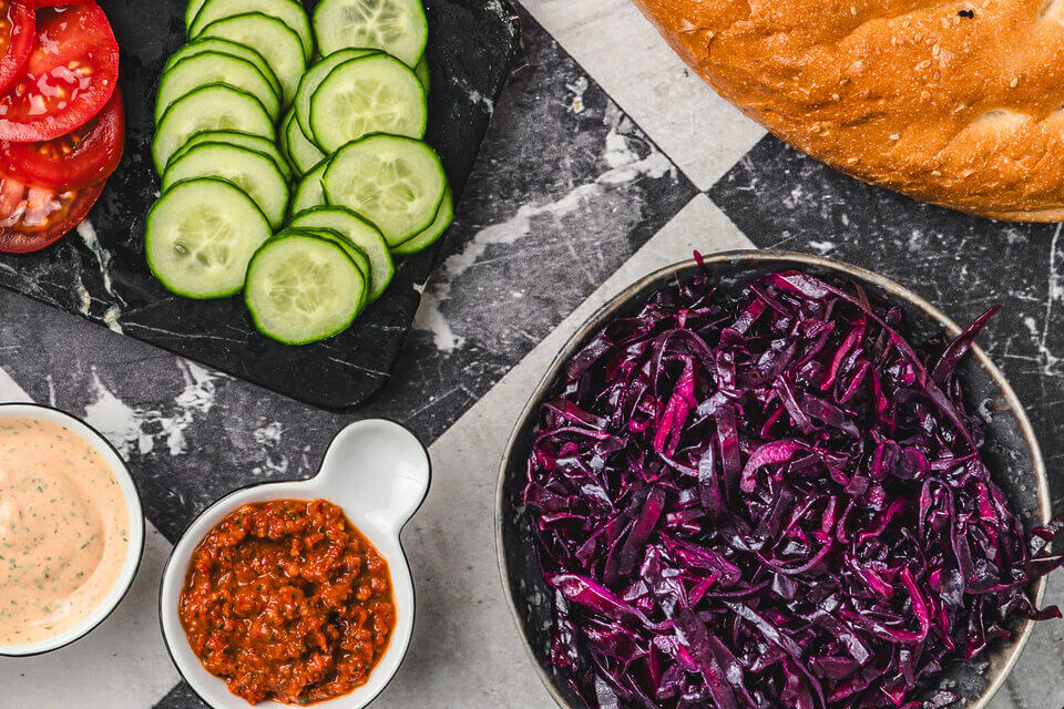 Türkischer Rotkohlsalat für Döner – einfaches Rezept